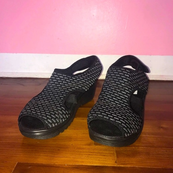Everlast | Shoes | Black Sandals | Poshmark